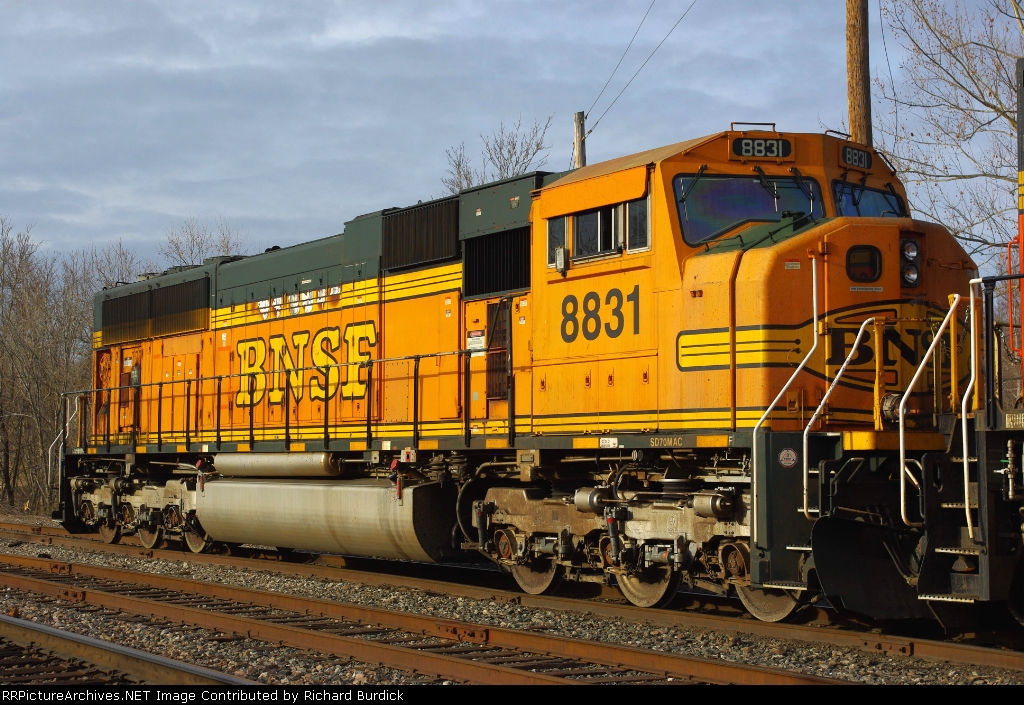 BNSF 8831